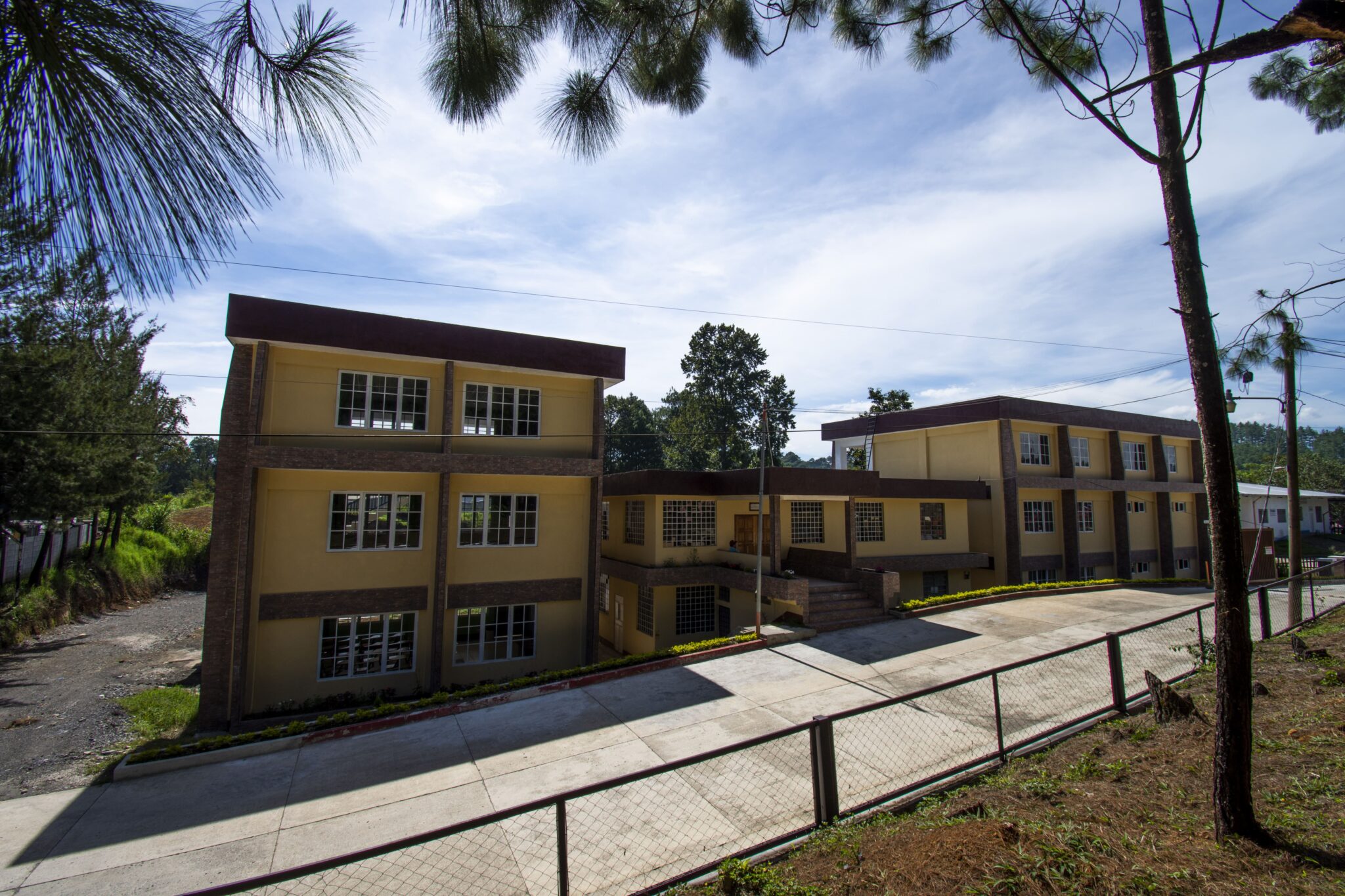 Inscripciones para estudiantes de reingreso UMES 2023 - UMES Verapaz